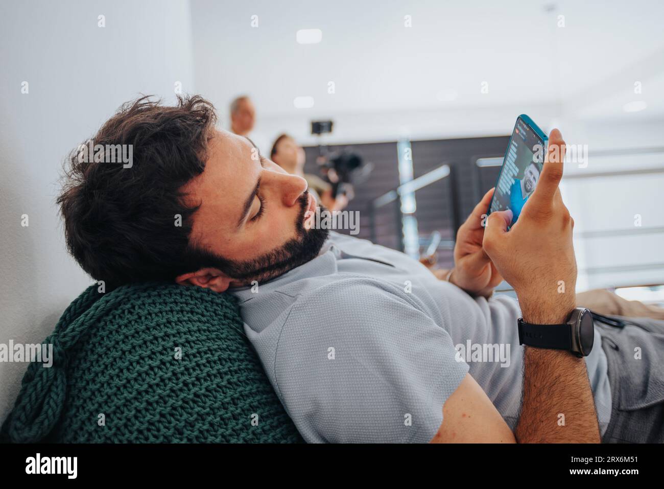 Inter generational employees hi-res stock photography and images - Alamy