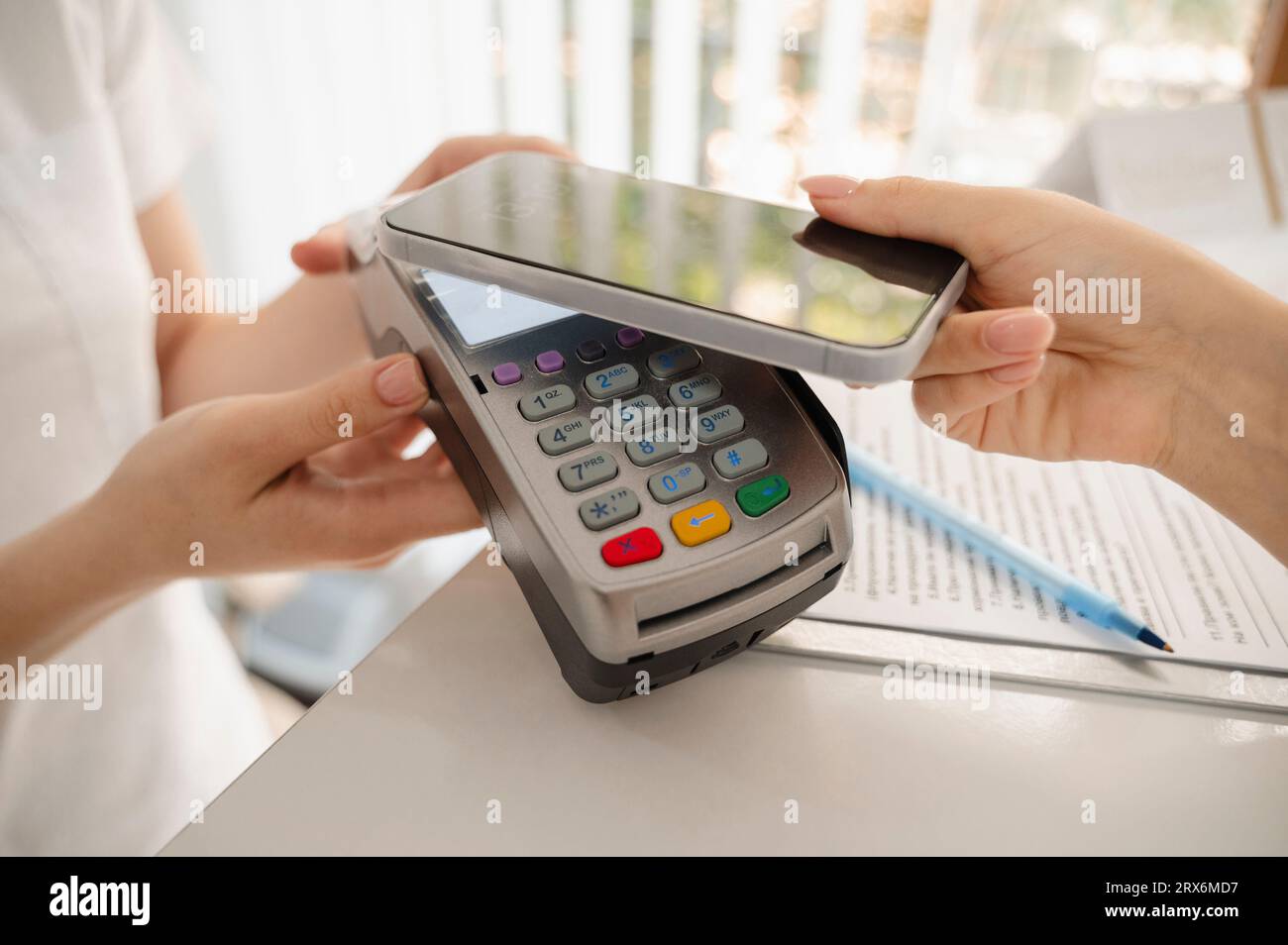 Credit card reader clinic hi-res stock photography and images - Alamy