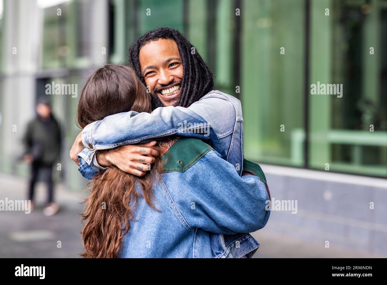 Woman coming hairstyle hi-res stock photography and images - Alamy