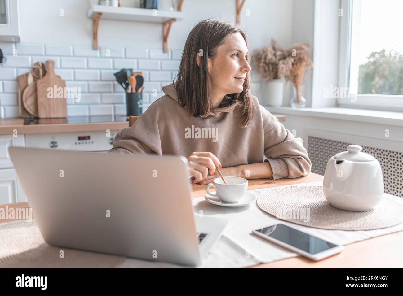 Tea break hi-res stock photography and images - Alamy