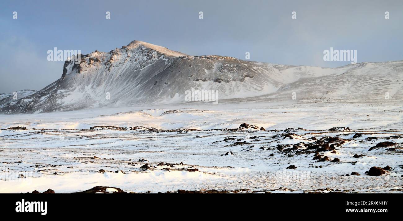 The cold snowy Sunrise Iceland highlands in Winter Stock Photo - Alamy