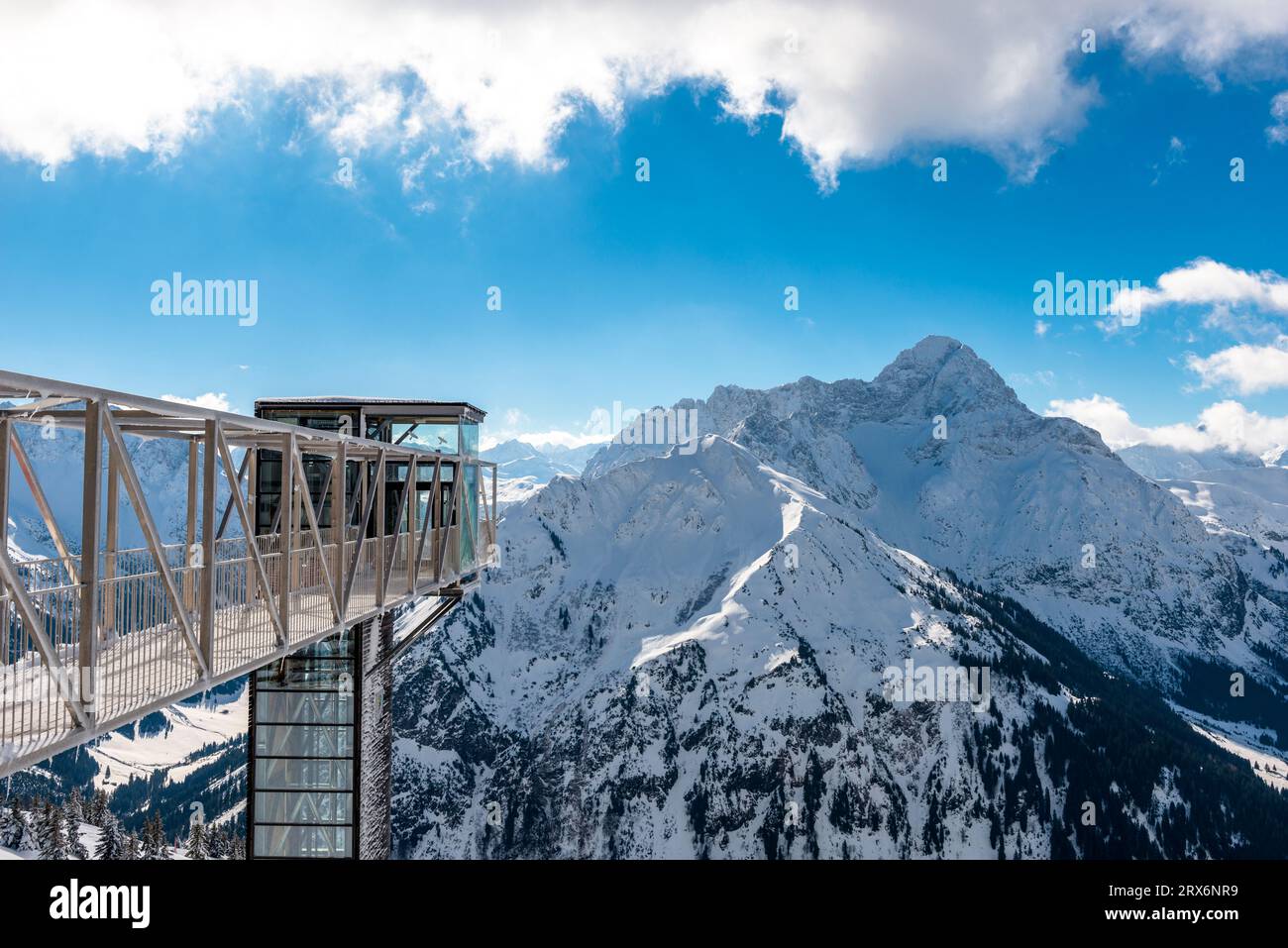 View point on mountain hi-res stock photography and images - Alamy