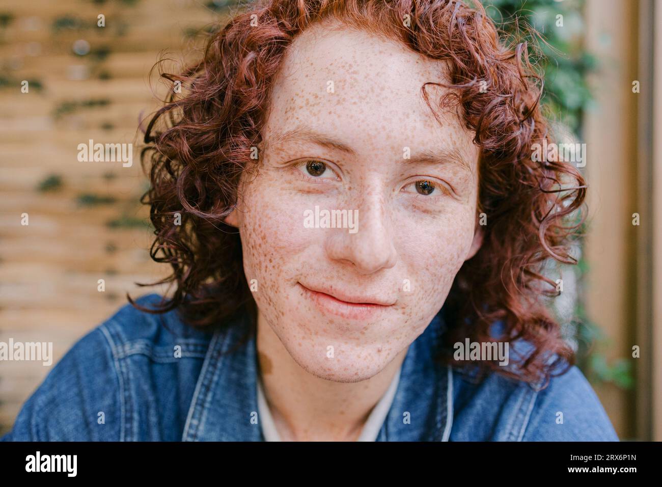 Smiling young redhead man with Freckles on face Stock Photo - Alamy