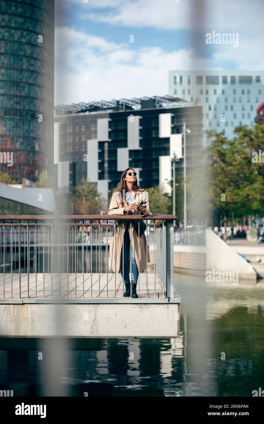 Beige buildings hi-res stock photography and images - Alamy