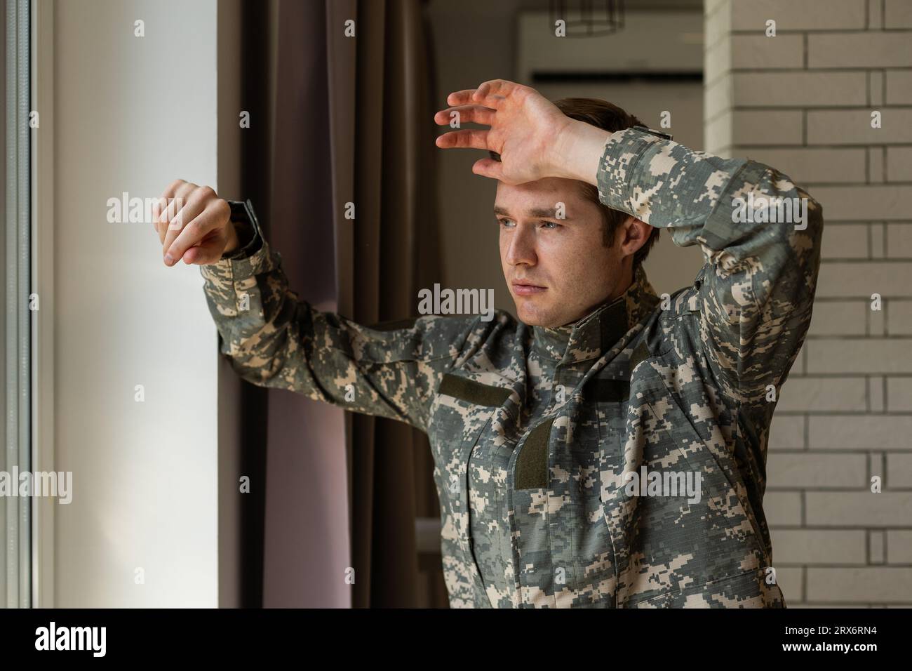 Short man syndrome hi-res stock photography and images - Alamy