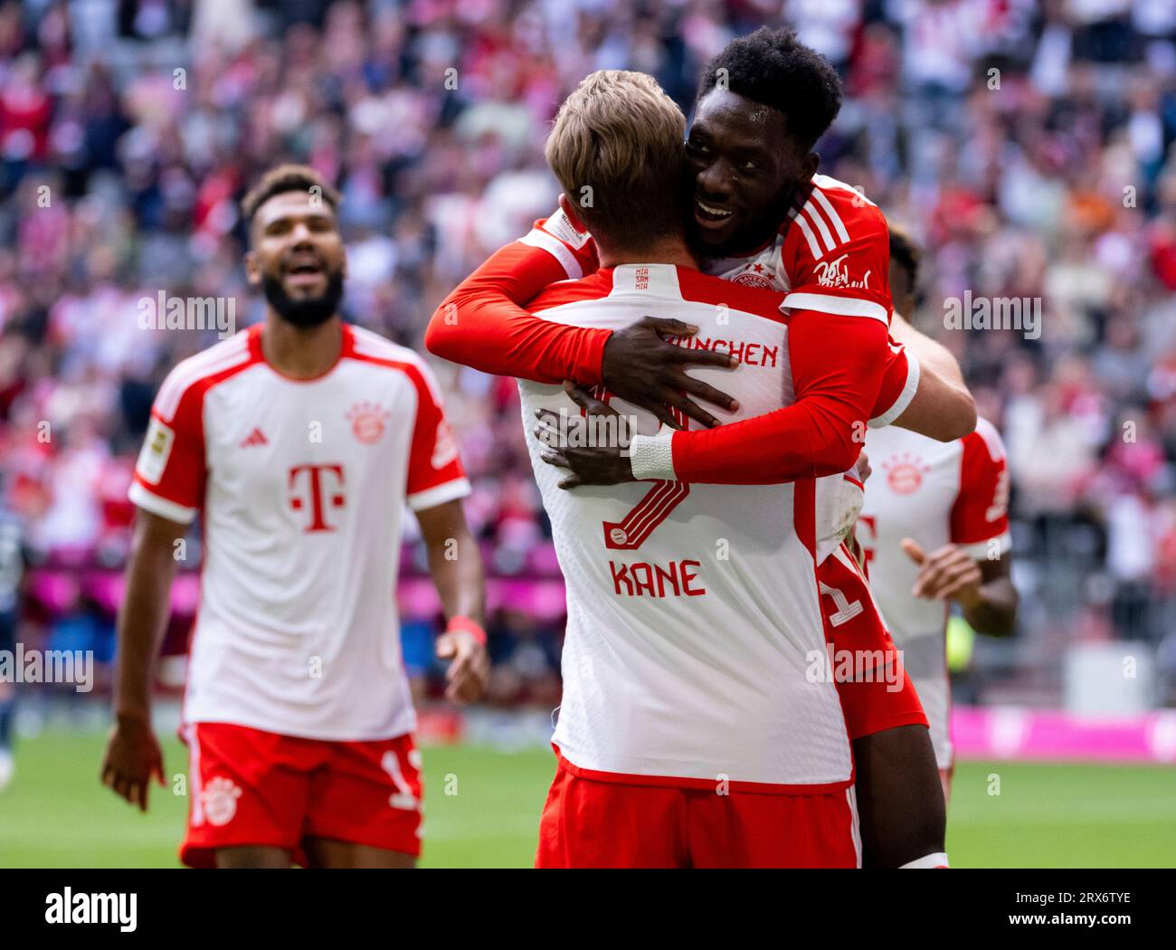 Harry Kane of Munich celebrates with Eric Maxim Choupo-Moting after ...