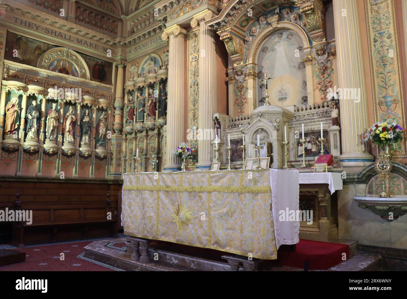 St charles borromeo hull hi-res stock photography and images - Alamy