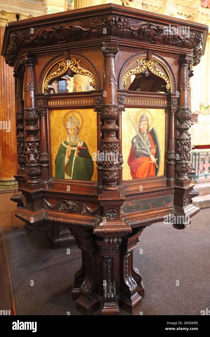 St charles borromeo hull hi-res stock photography and images - Alamy