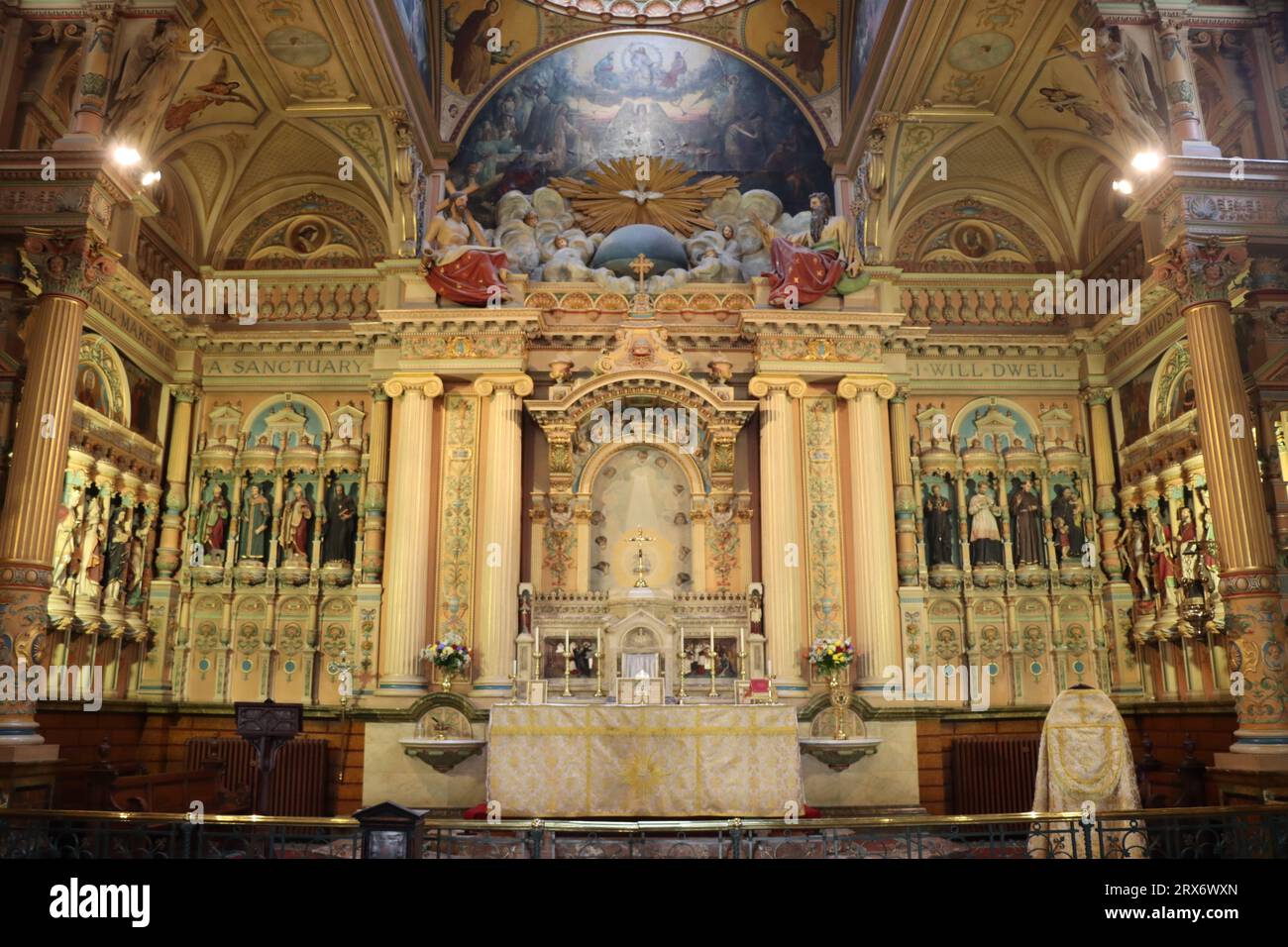 St charles borromeo hull hi-res stock photography and images - Alamy