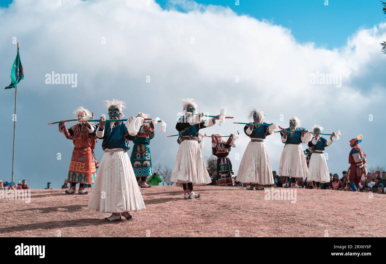 Mask dancer hi-res stock photography and images - Alamy
