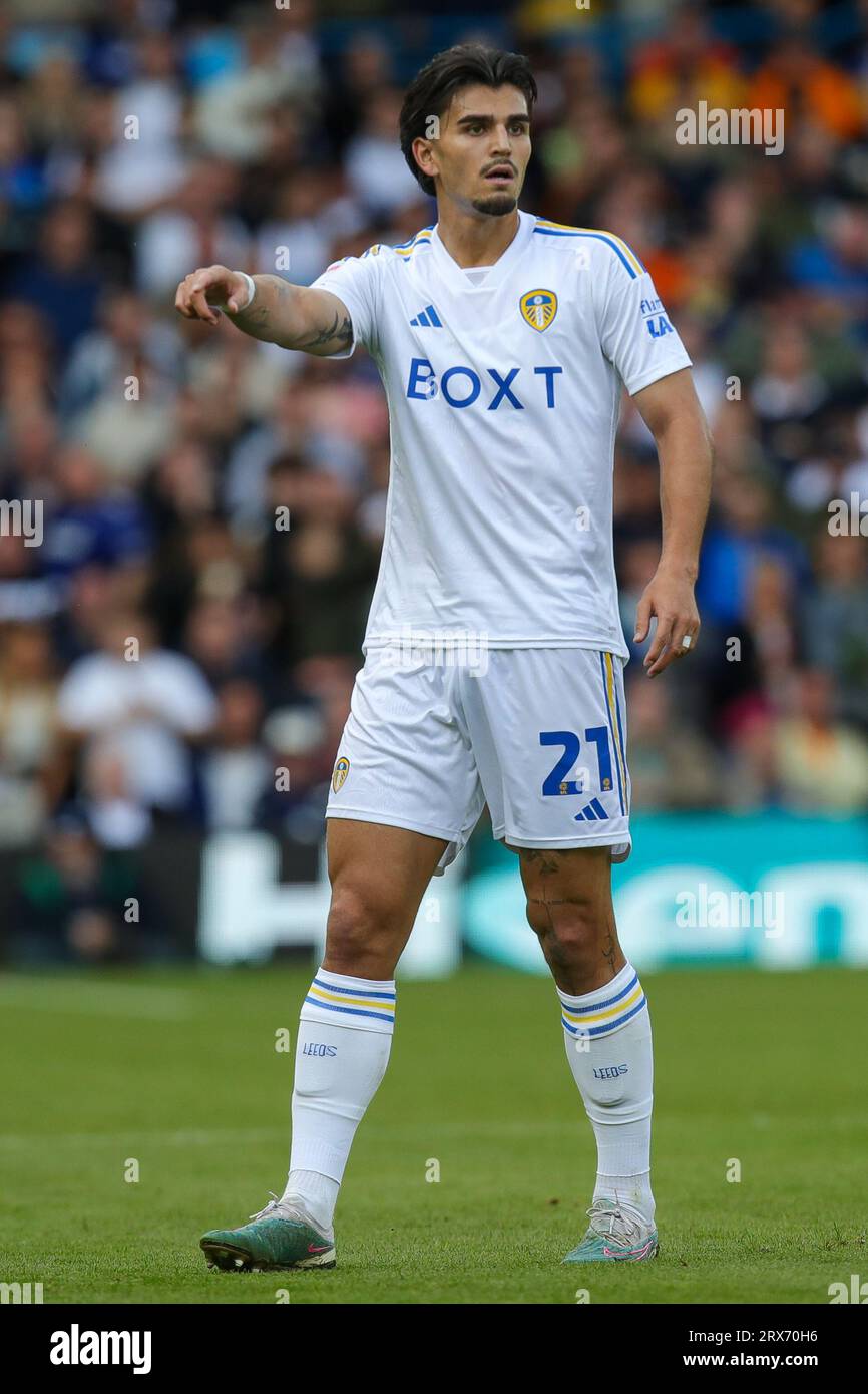 Pascal Struijk #21 of Leeds United during the Sky Bet Championship ...