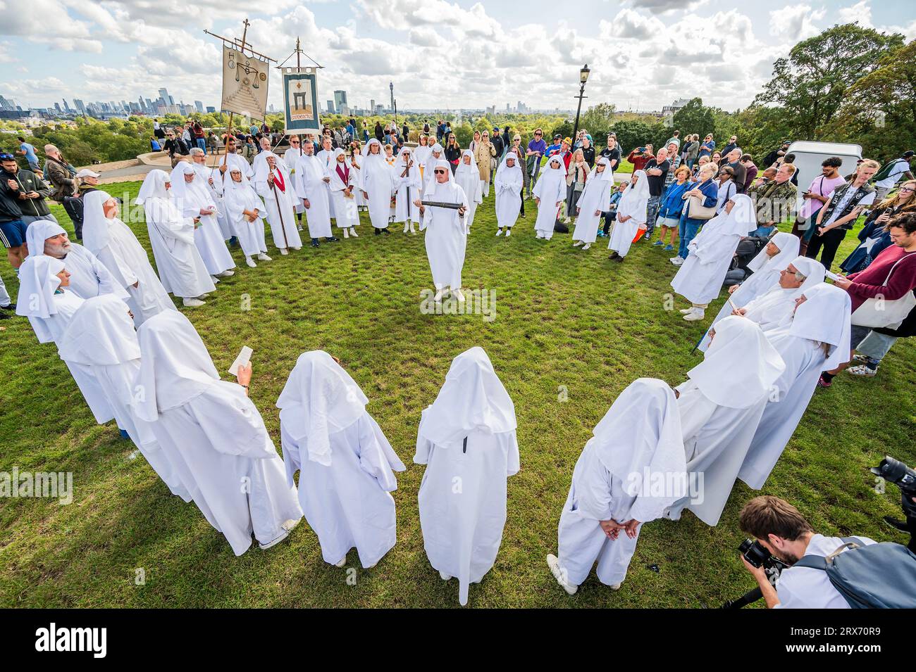 London, UK. 23rd Sep, 2023. The Druid Order performs the Autumn Equinox ...
