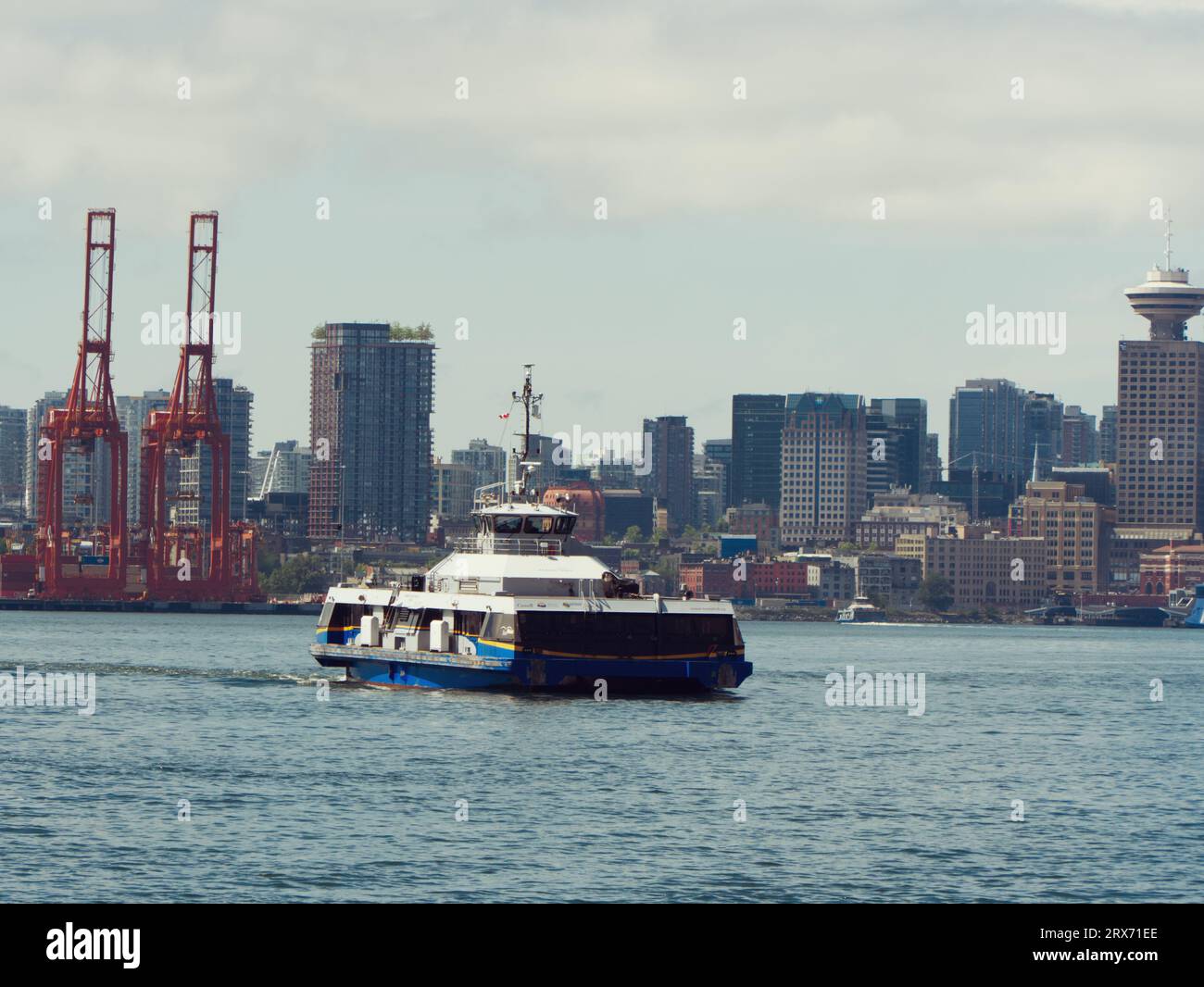 Cityline ferry hi-res stock photography and images - Alamy