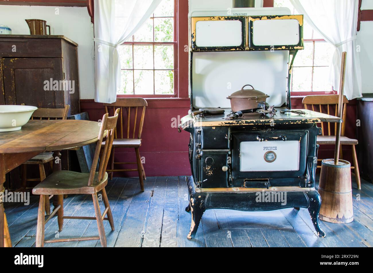 Traditional Amish stove in kitchen Stock Photo - Alamy