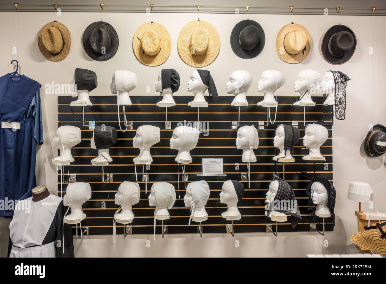 Mennonite women hi-res stock photography and images - Alamy