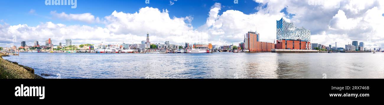 North german port city hi-res stock photography and images - Alamy