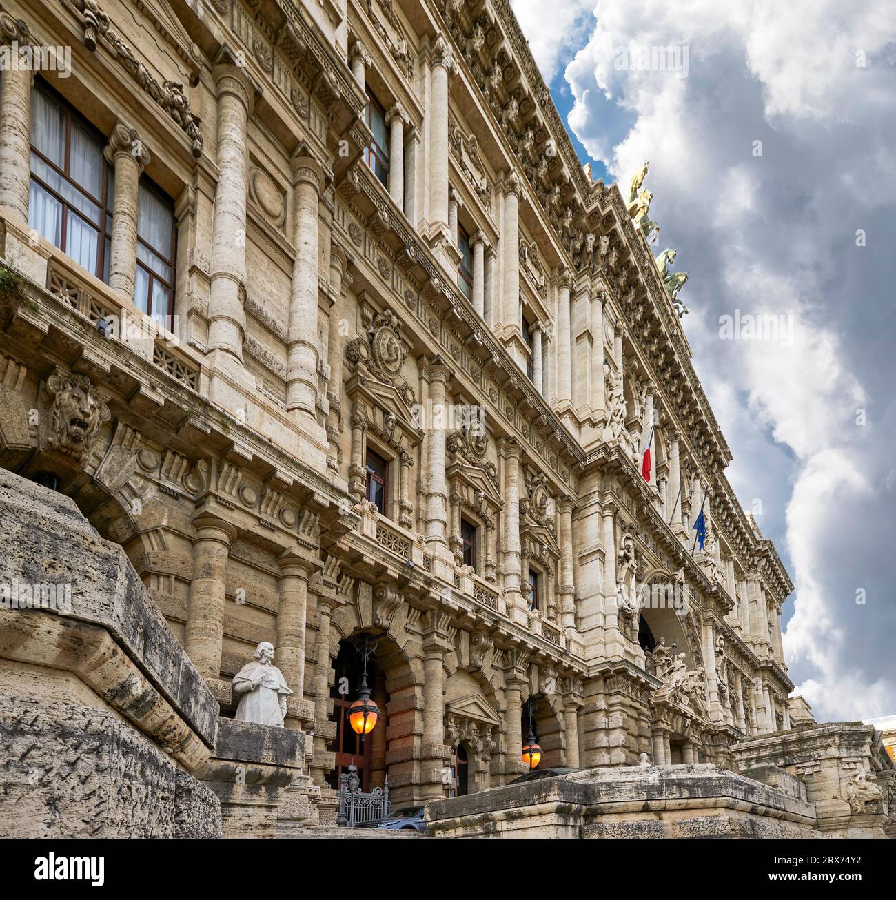 View on the building of Supreme Court in Rome city center Stock Photo ...