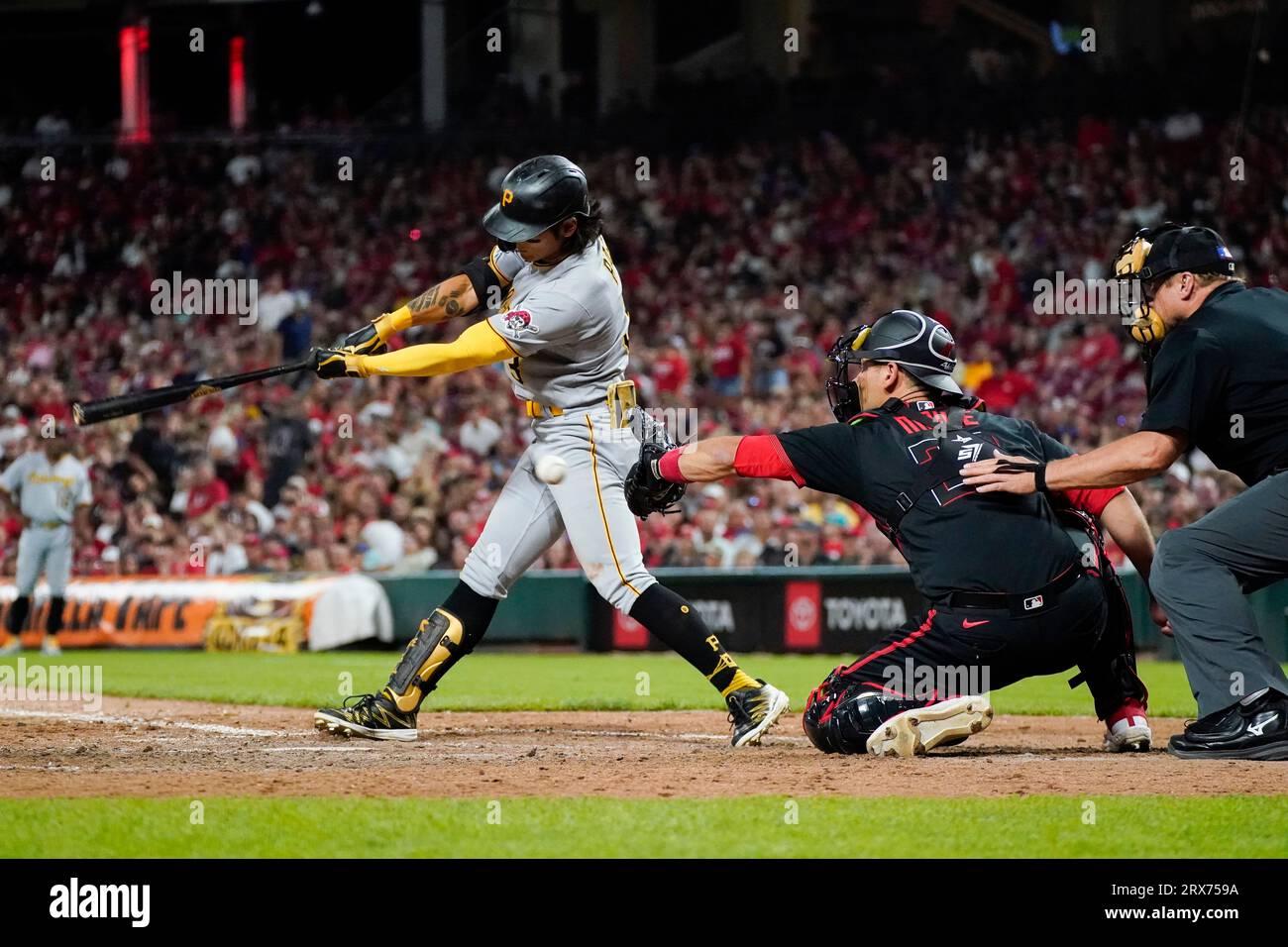 Pittsburgh Pirates' Ji Hwan Bae swings at a pitch during the eighth ...
