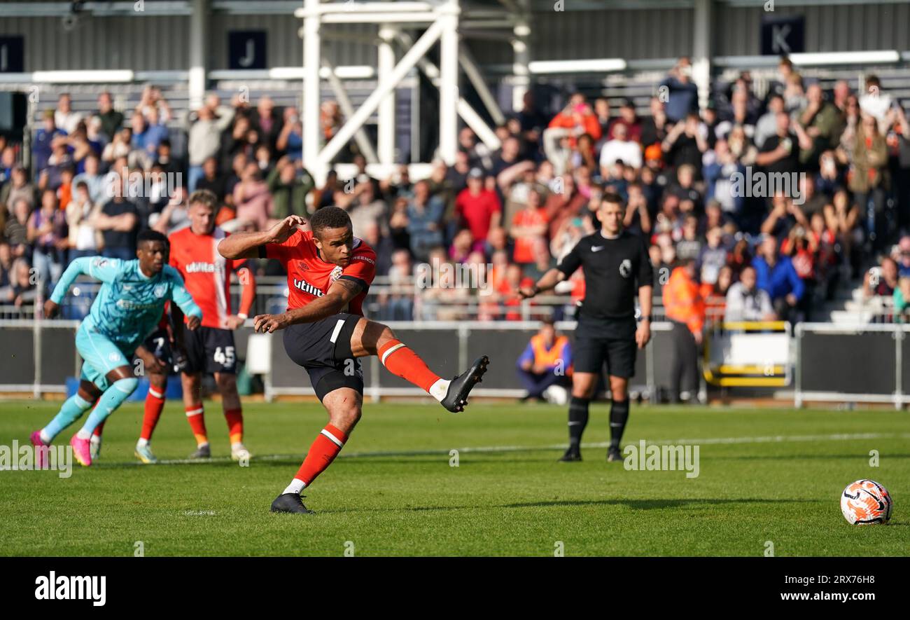 Luton Town's Carlton Morris scores their side's first goal of the game ...