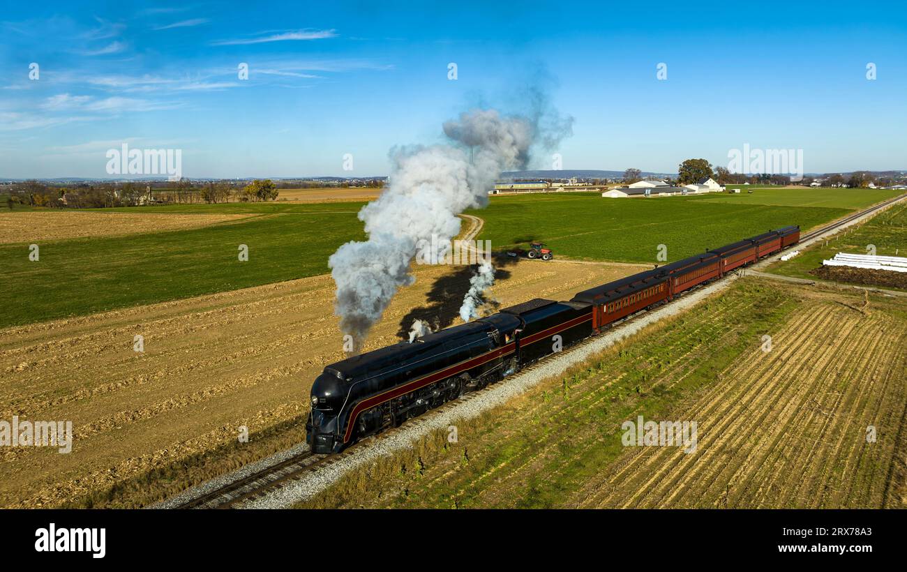 Streamlined passenger train hi-res stock photography and images - Alamy