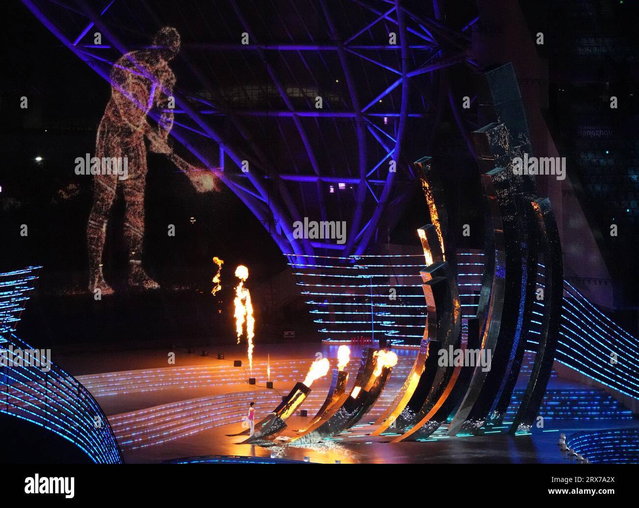 Shun light hi-res stock photography and images - Alamy