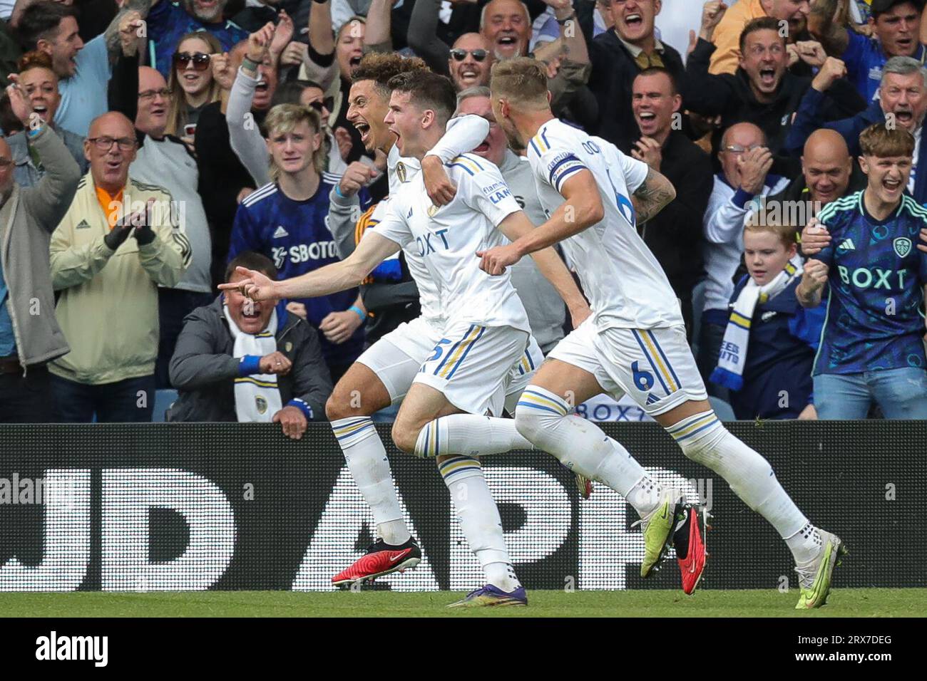 Sam byram leeds hi-res stock photography and images - Alamy