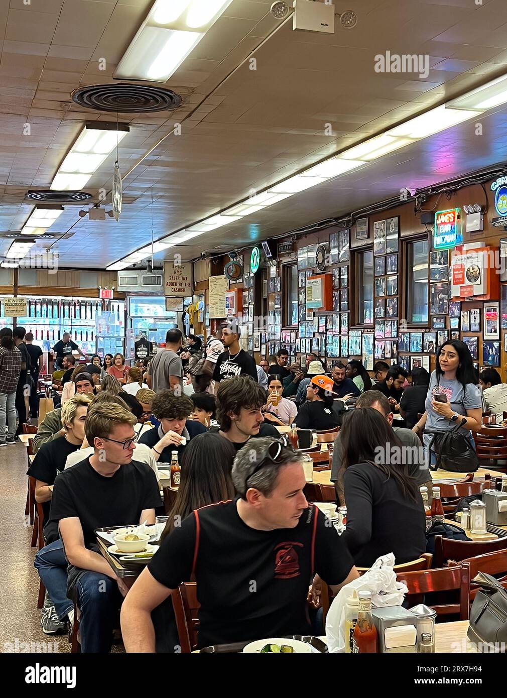 Katz's deli new york hi-res stock photography and images - Alamy