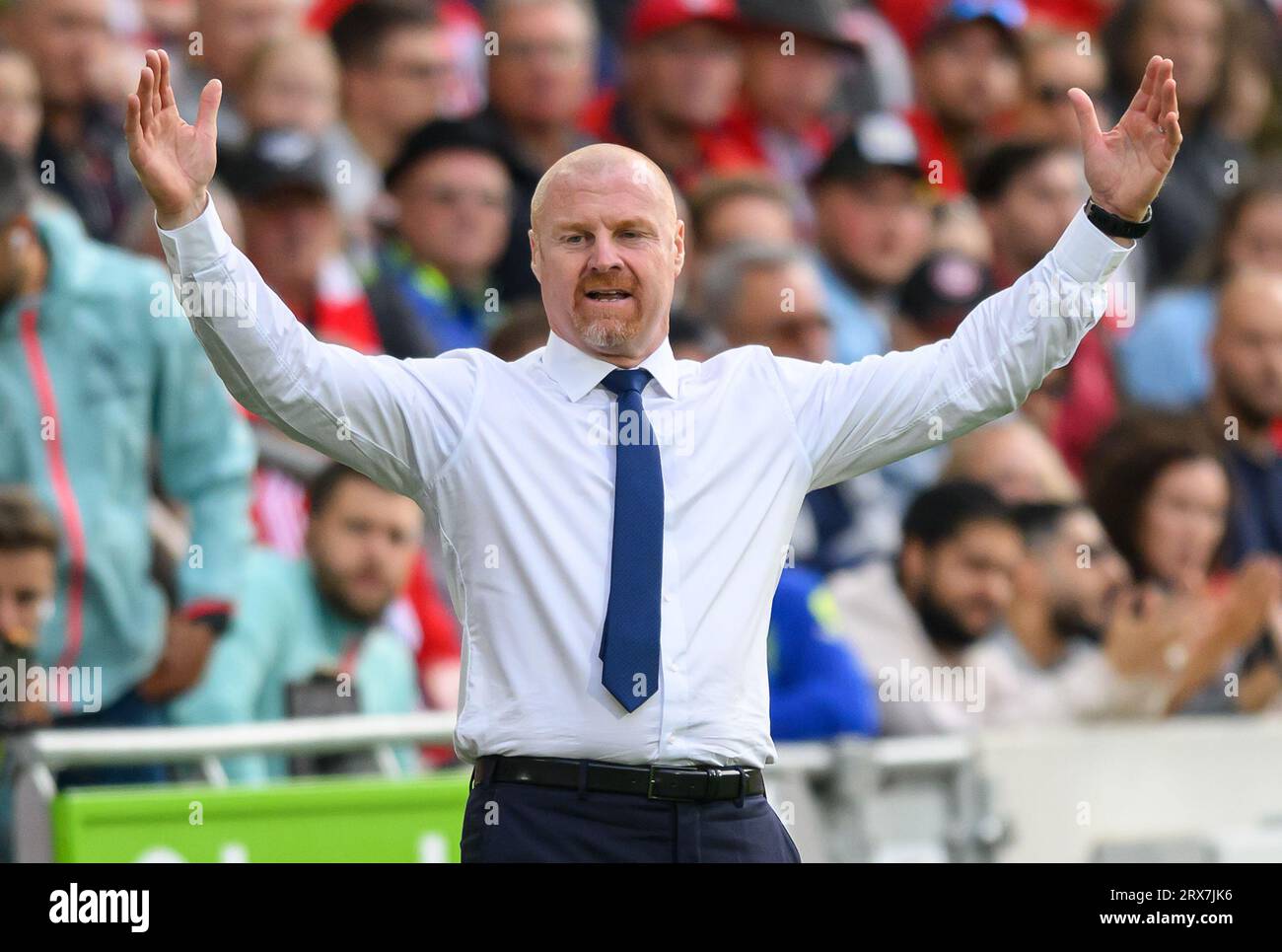 Sean dyche everton manager hi-res stock photography and images - Alamy