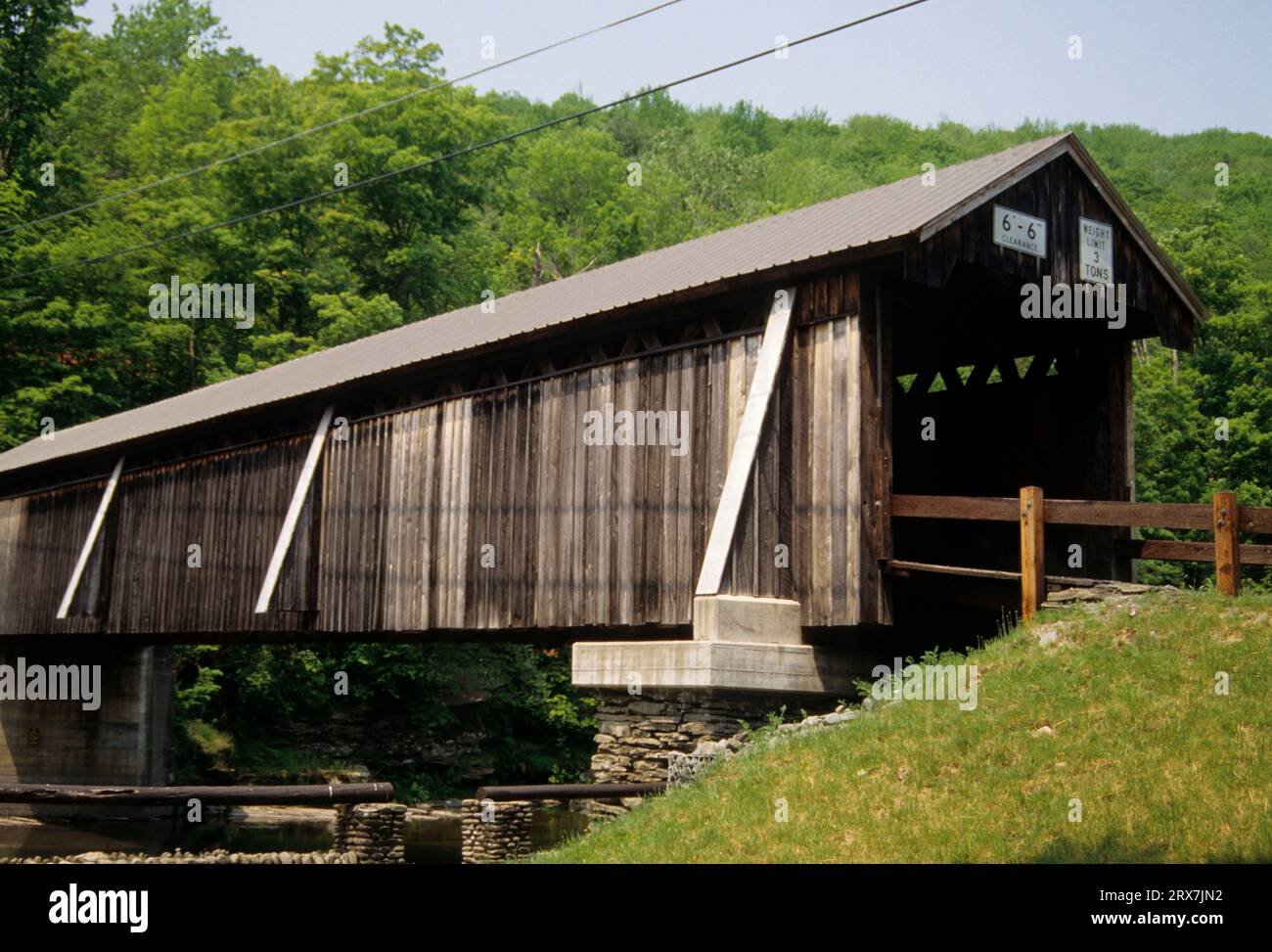 Beaverkill bridge hi-res stock photography and images - Alamy