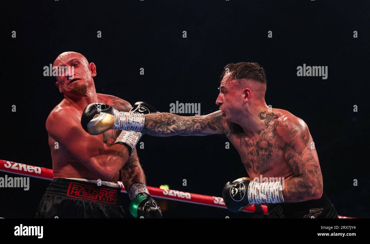 Sean Noakes (right) against Lukasz Barabasz in the International ...