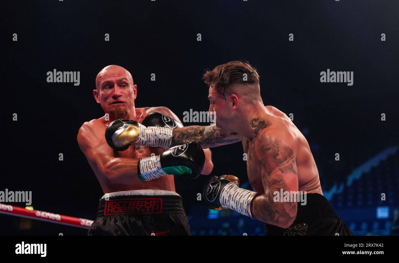 Sean Noakes (right) against Lukasz Barabasz in the International ...