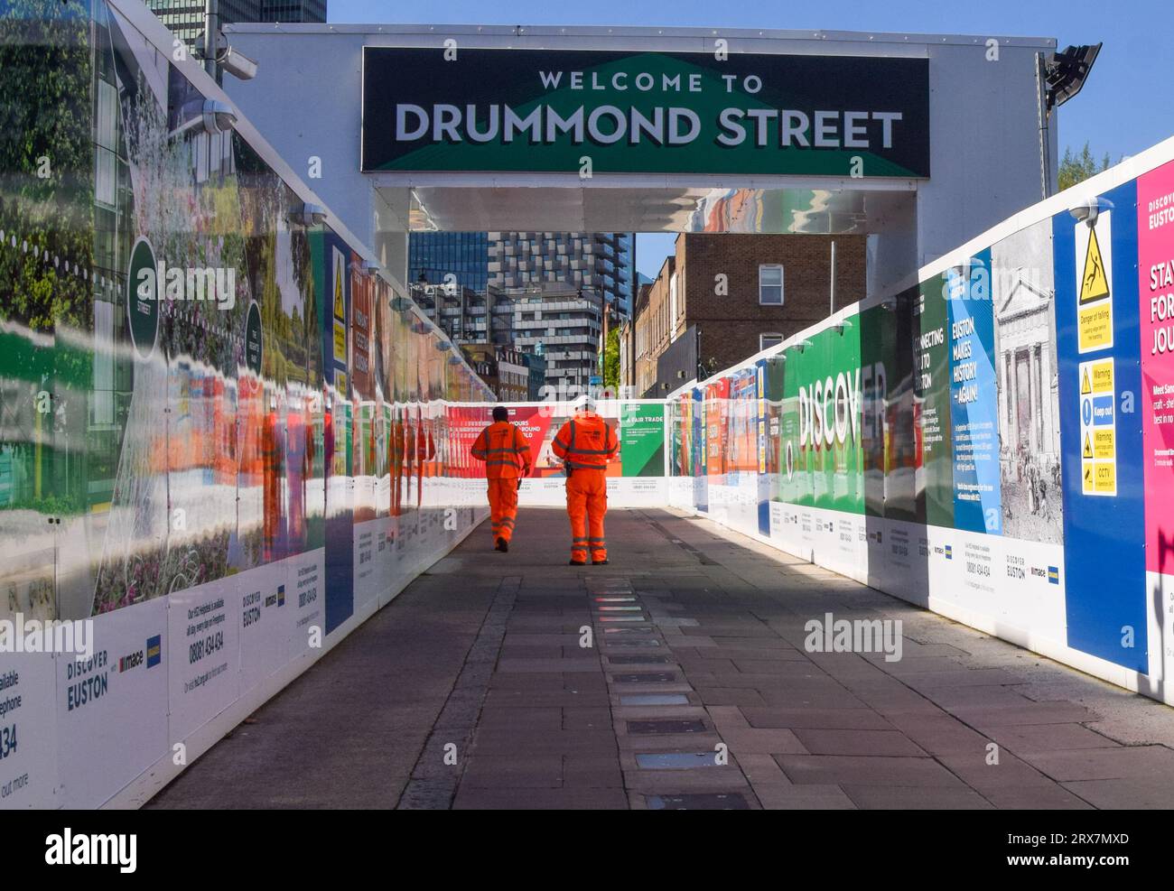 Hs2 delays hi-res stock photography and images - Alamy