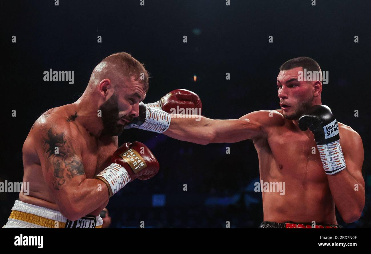 Tommy Fletcher (right) against Alberto Tapia in the International ...
