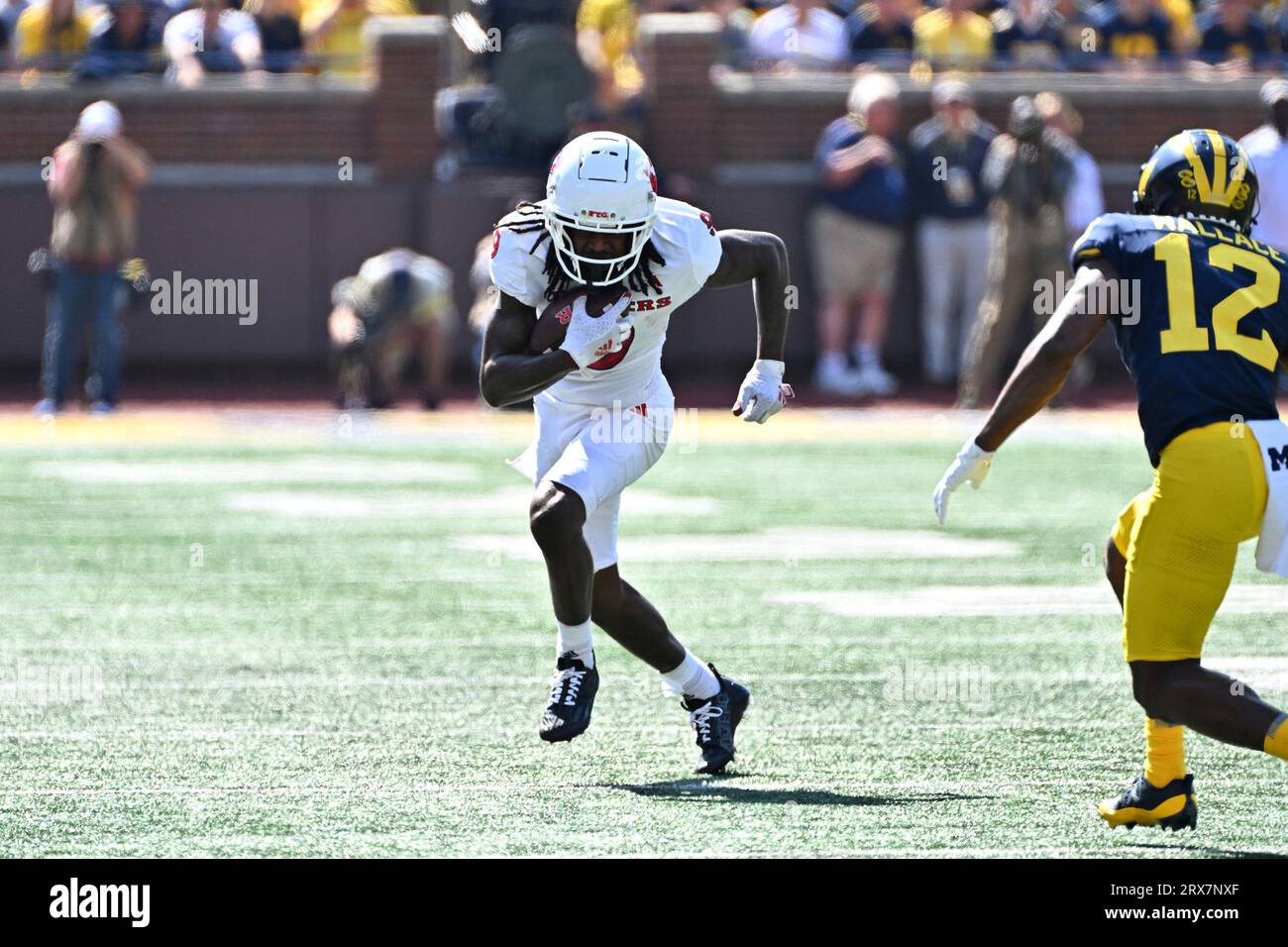 ANN ARBOR, MI - SEPTEMBER 23: Rutgers Scarlet Knights running back Kyle ...