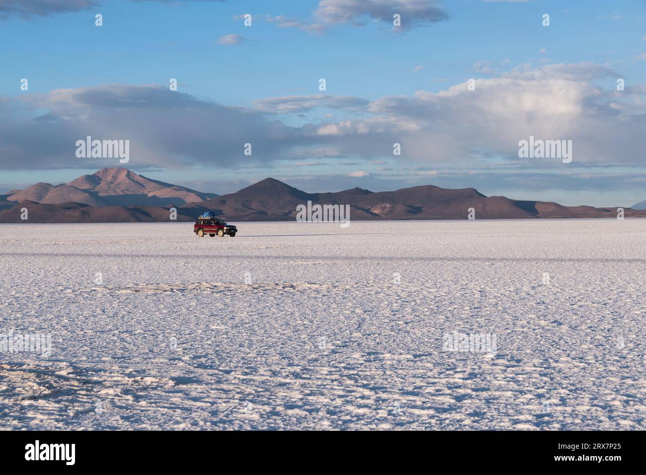 Adventure in the Uyuni salt pan, Bolivia Stock Photo - Alamy