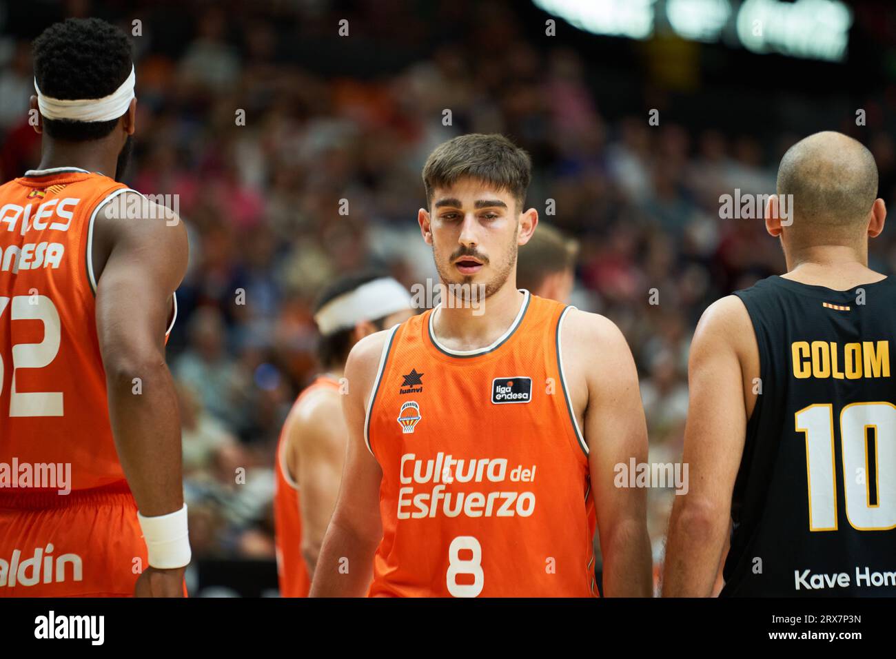 Pelota de baloncesto hi-res stock photography and images - Alamy