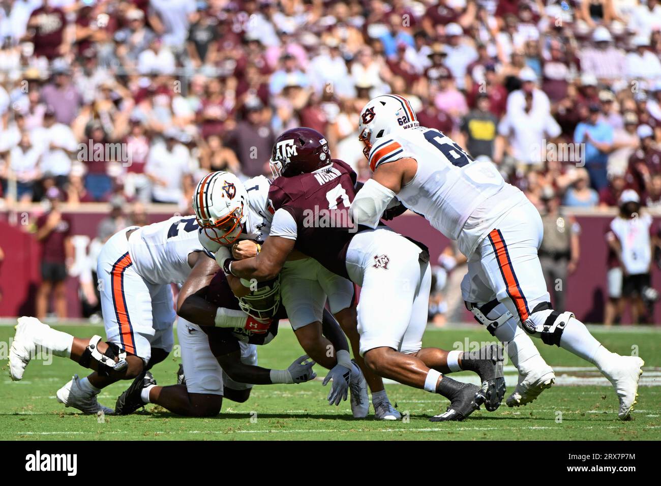 COLLEGE STATION, TX - SEPTEMBER 23: Auburn Tigers quarterback Payton ...