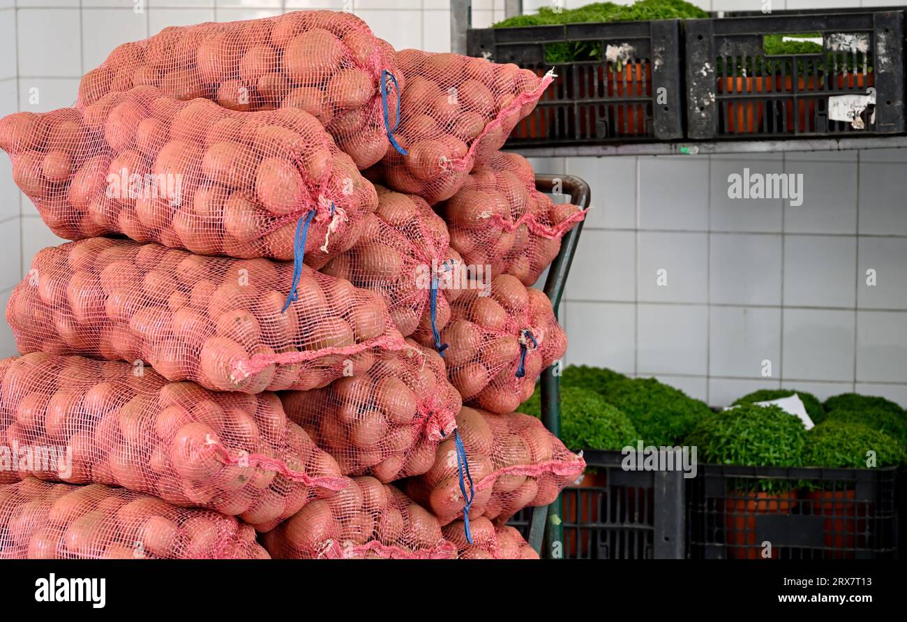 Net sack hi-res stock photography and images - Alamy