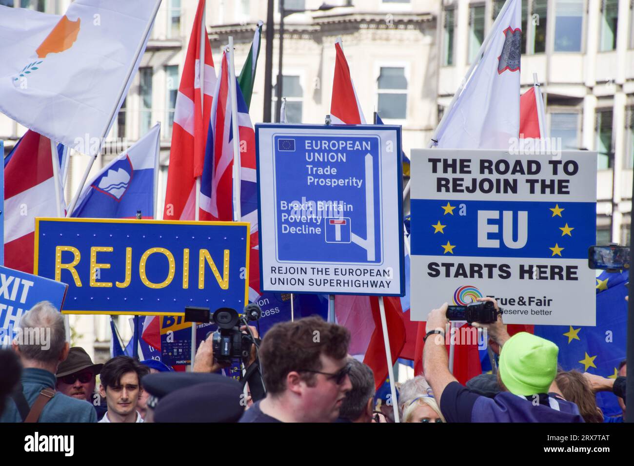 London, UK. 23rd September 2023. Thousands of anti-Brexit protesters ...
