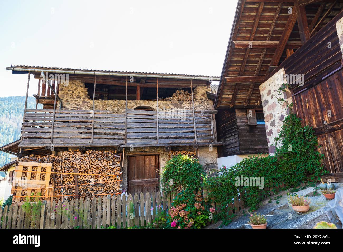 Mezzano i hi-res stock photography and images - Alamy