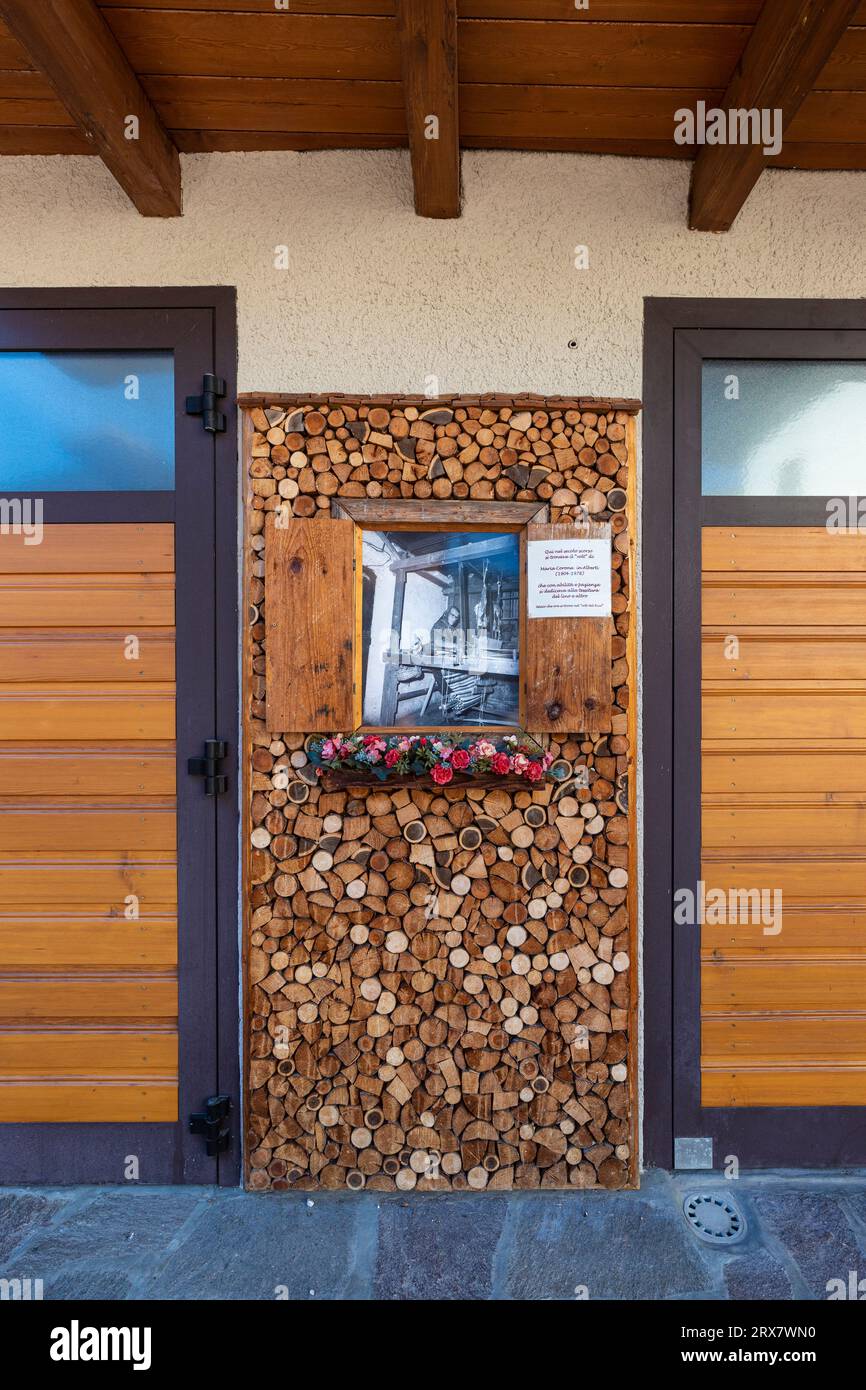 Mezzano i hi-res stock photography and images - Alamy