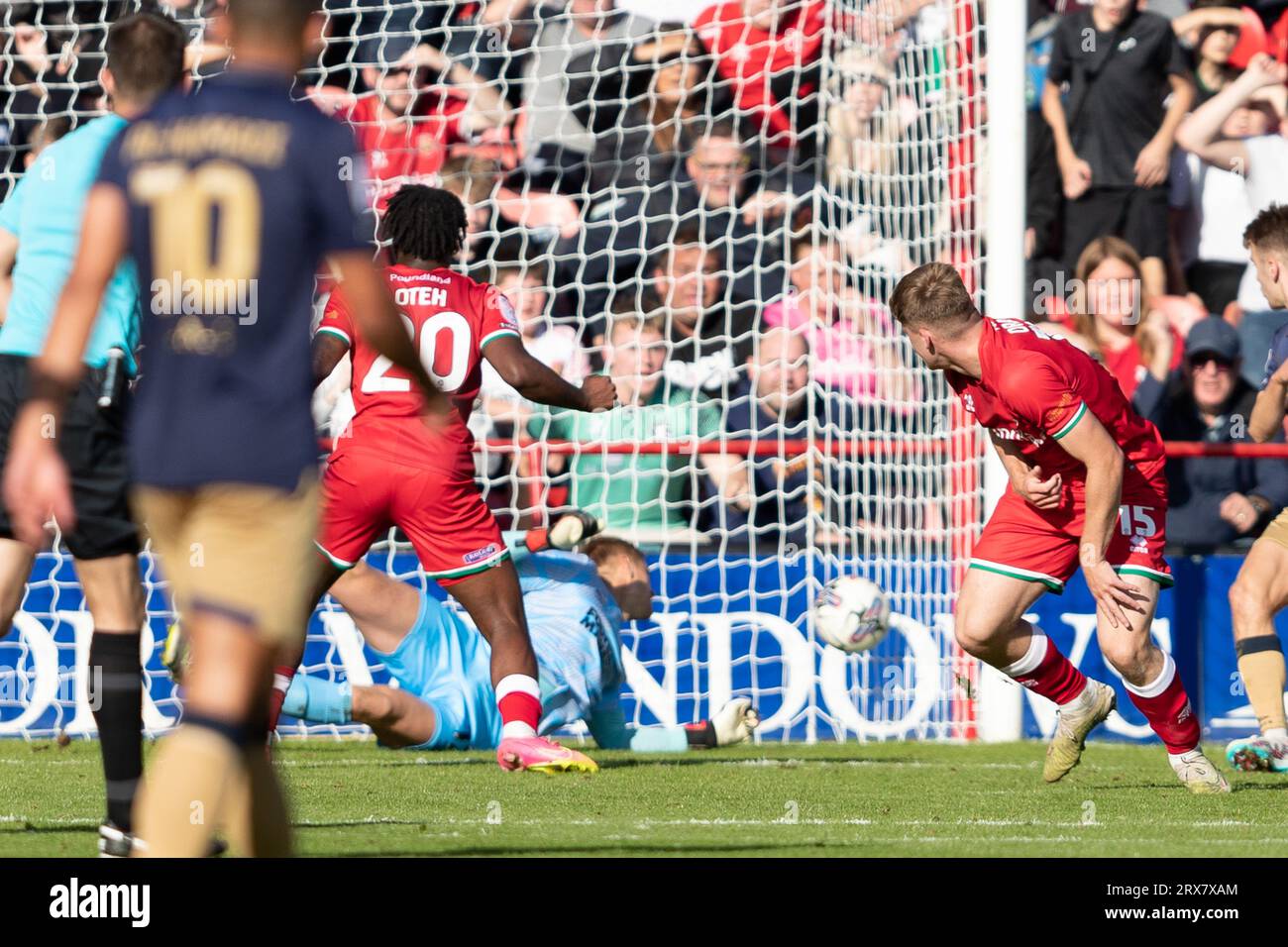 Freddie Draper of Walsall (15) scores his side first goal of the game ...