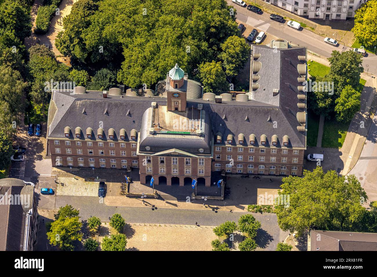 Herne center hi-res stock photography and images - Alamy