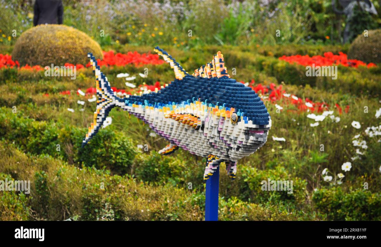 Lego brick sculpture of endangered animals from around the world ...