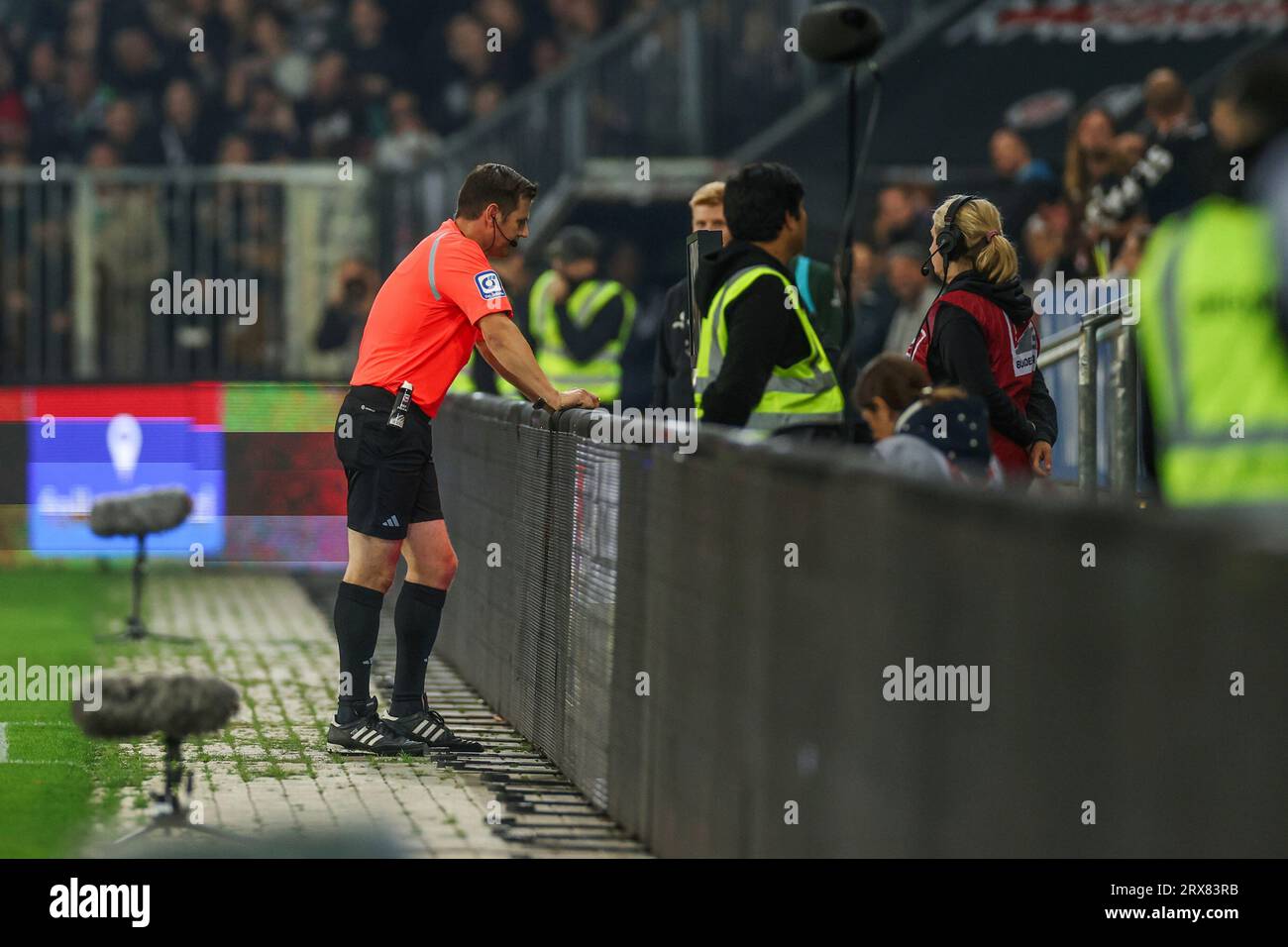 Hamburg, Deutschland. 23rd Sep, 2023. 23.09.2023, Fussball, 2. Bundesliga, 7. Spieltag, Saison ...