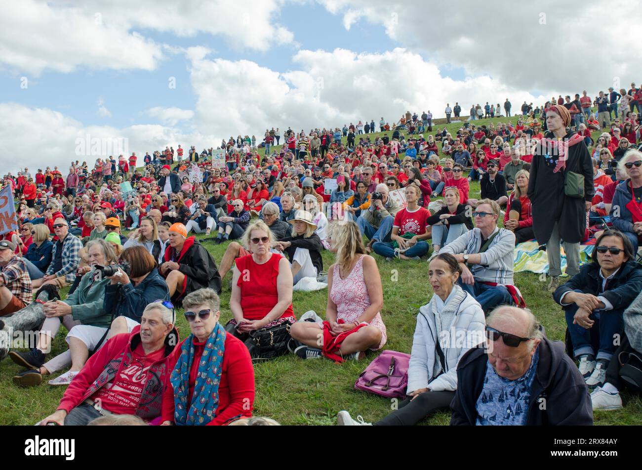 Whitstable, Kent, UK. 23 September, 2023. The Crowd at Tankerton beach ...
