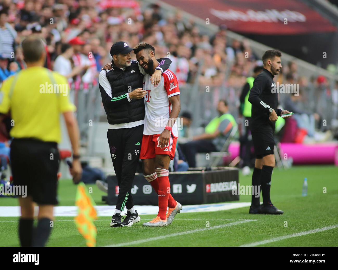 Trainer fc bayern münchen li mit eric maxim choupo moting hi-res stock ...