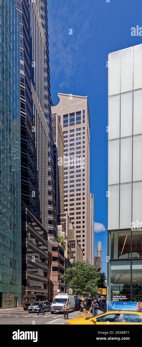 When built in 1984 as AT&T HQ, 550 Madison Avenue was nicknamed the ...