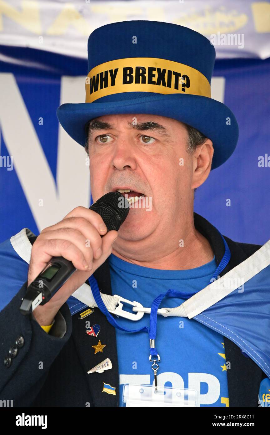 Parliament square, London, UK. 23rd Sep, 2023. Speaker Steve Bray at ...