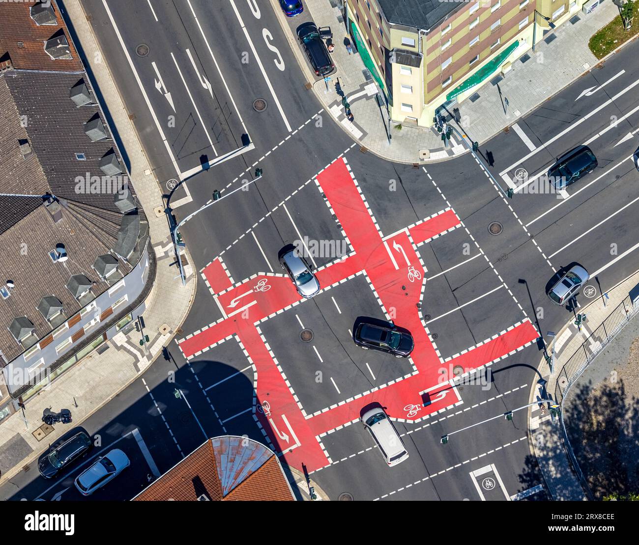 Red bike path crossing on ardeystrasse corner pferdebachstrasse hi-res ...